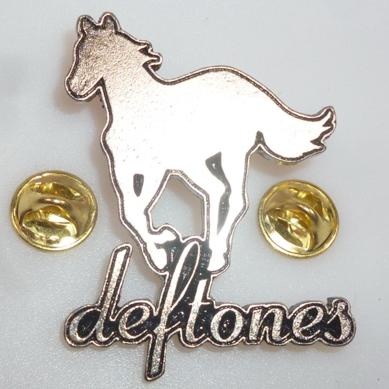 Deftones | Pin Badge Pony – Goddess.nl