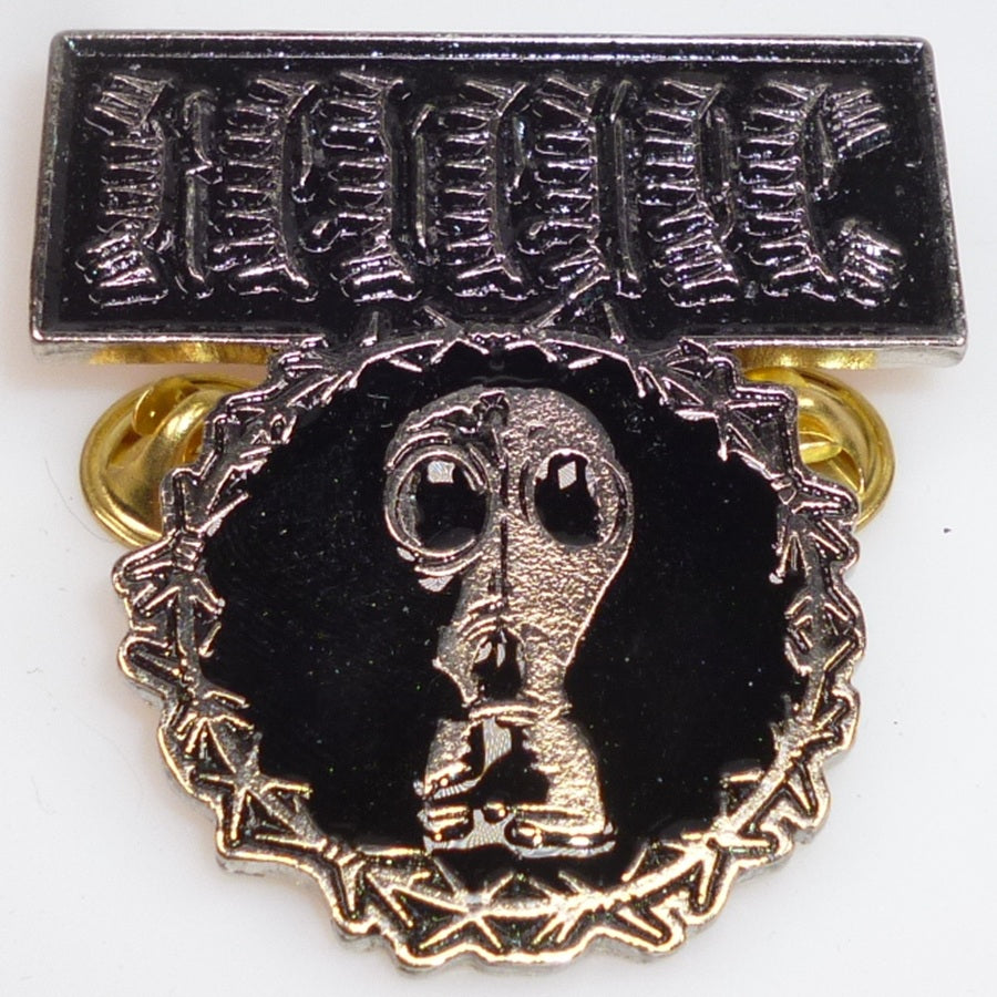 Revenge | Pin Badge Gasmask – Goddess.nl